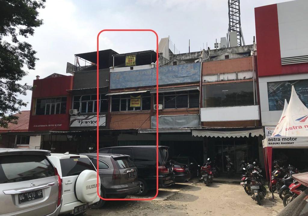 Disewakan Ruko 1 Pintu 2.5 Lantai Lokasi Premium Jalan Jend Basuki ...